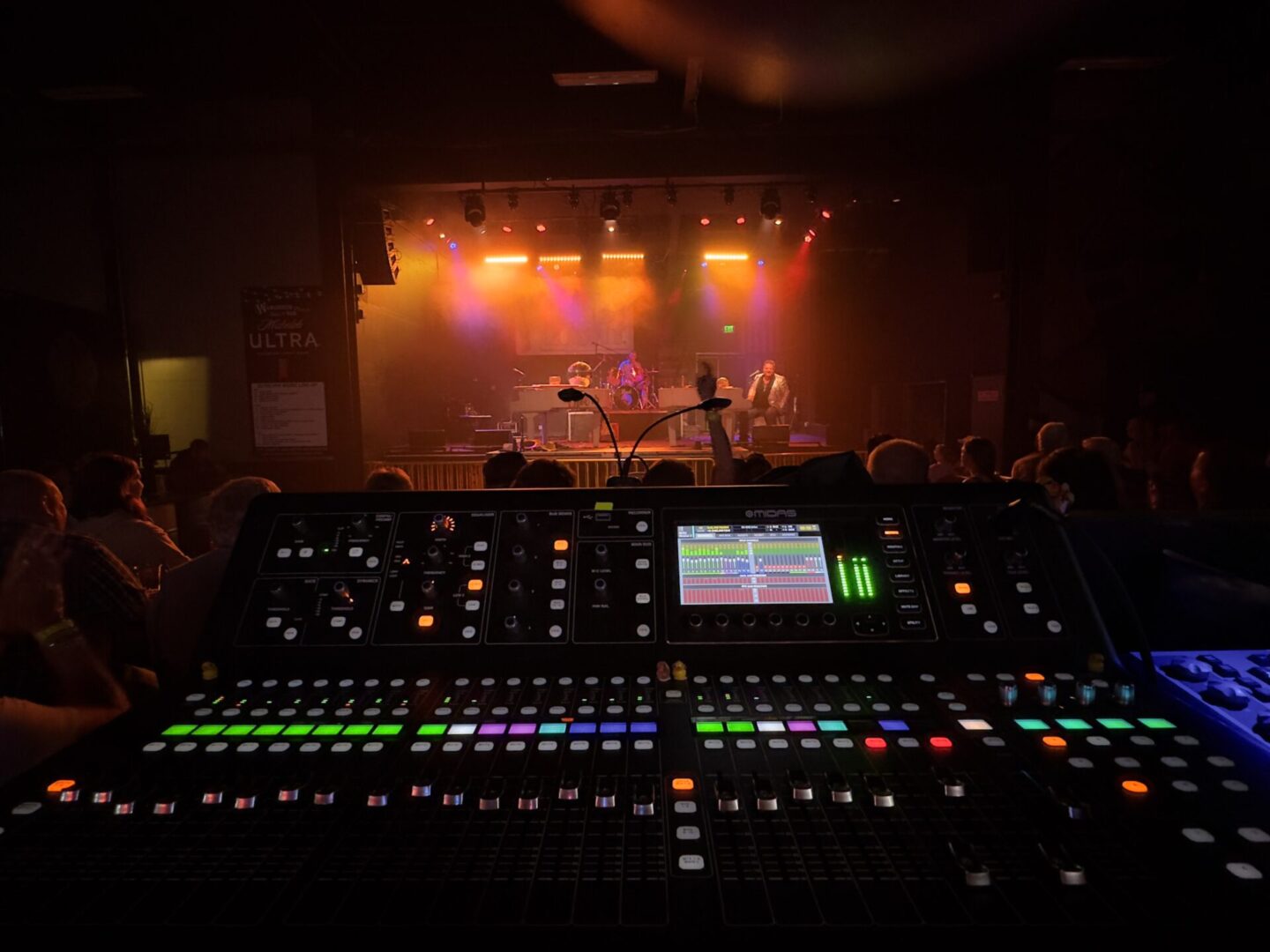 Dueling Pianos Official Tour